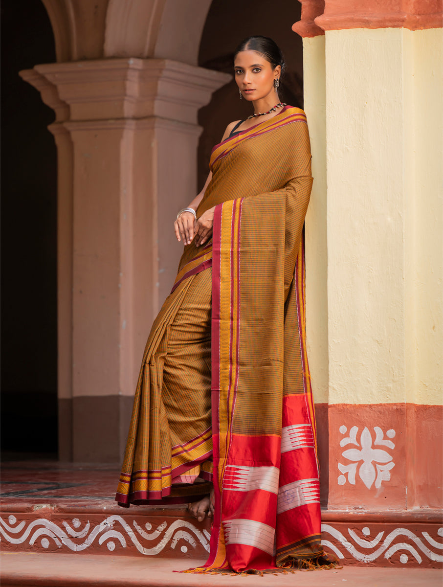 Buy Deccan Elegance. Maharashtrian Small Checks Lugadi Saree - Manthana Online