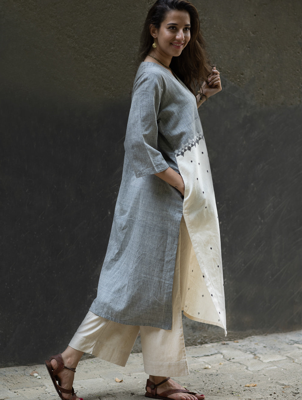 Buy Handwoven Kashida Pattu Loose Kurta - Cream Aztec Online