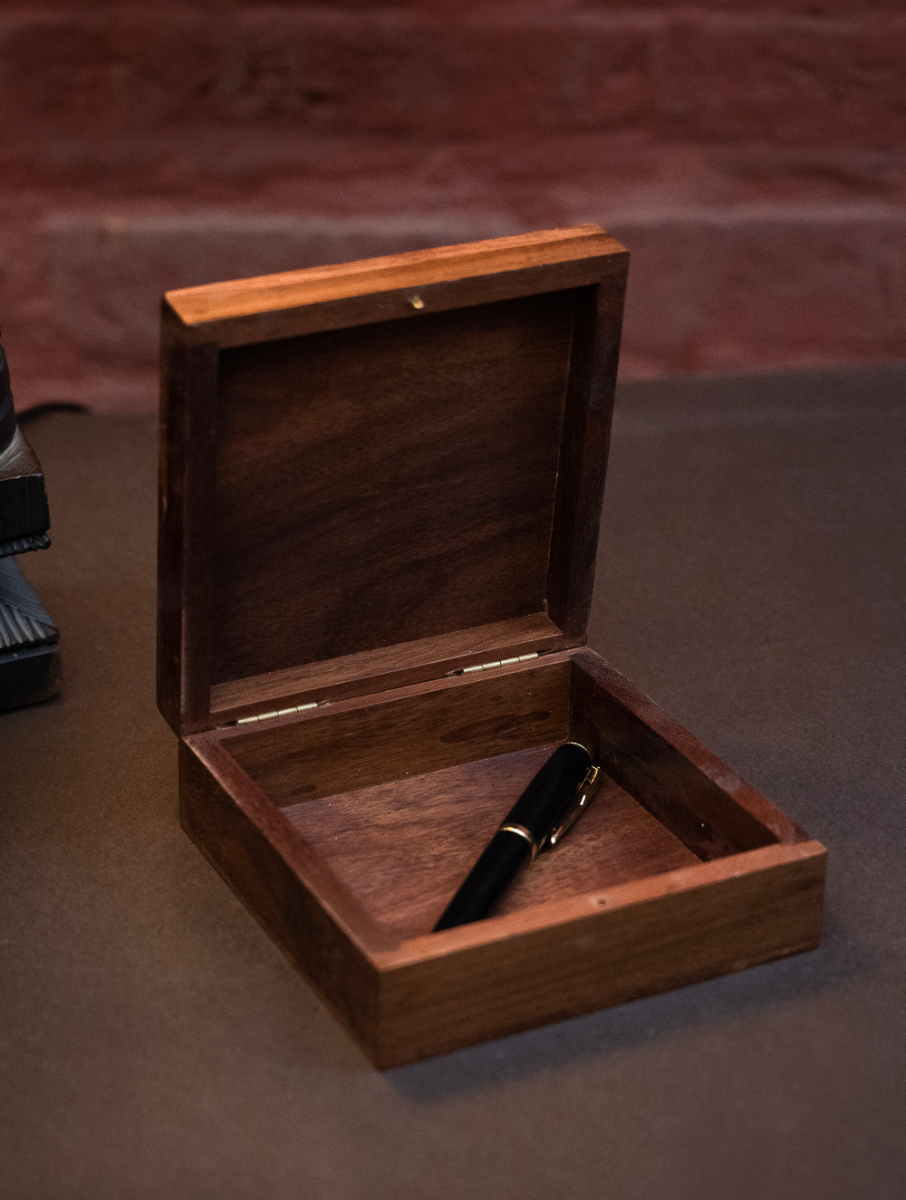 Buy Tarakashi Wooden Inlay Decorative Box- Floral Pattern Online