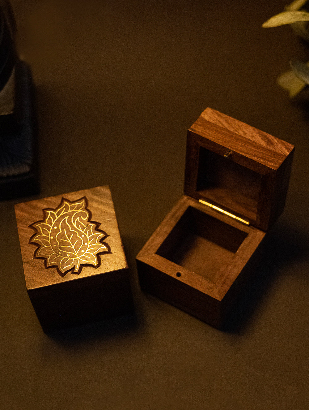 Buy Tarakashi Wooden Inlay Decorative Box- Motifs Online