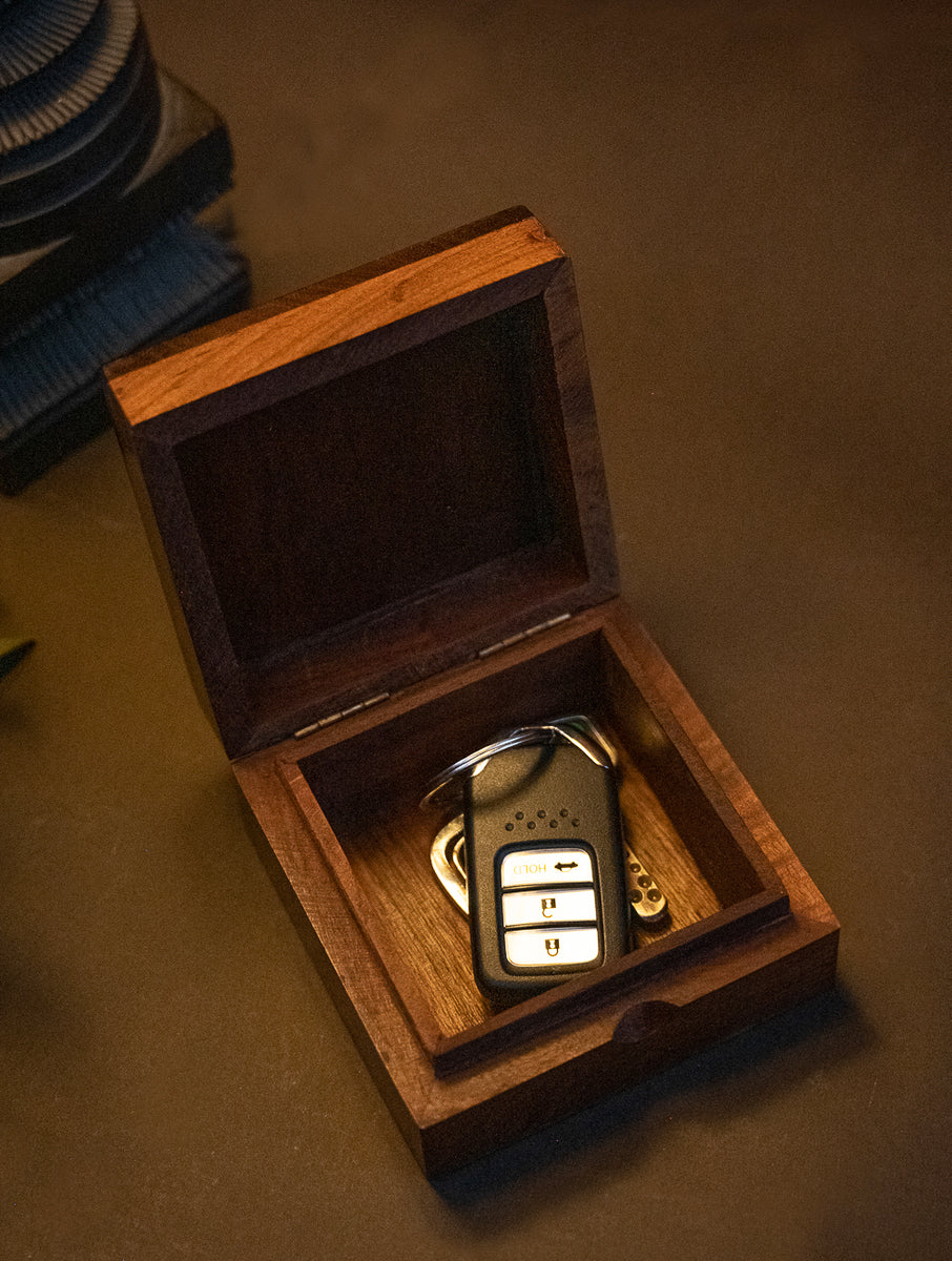 Buy Tarakashi Wooden Inlay Decorative Box- Tree Online