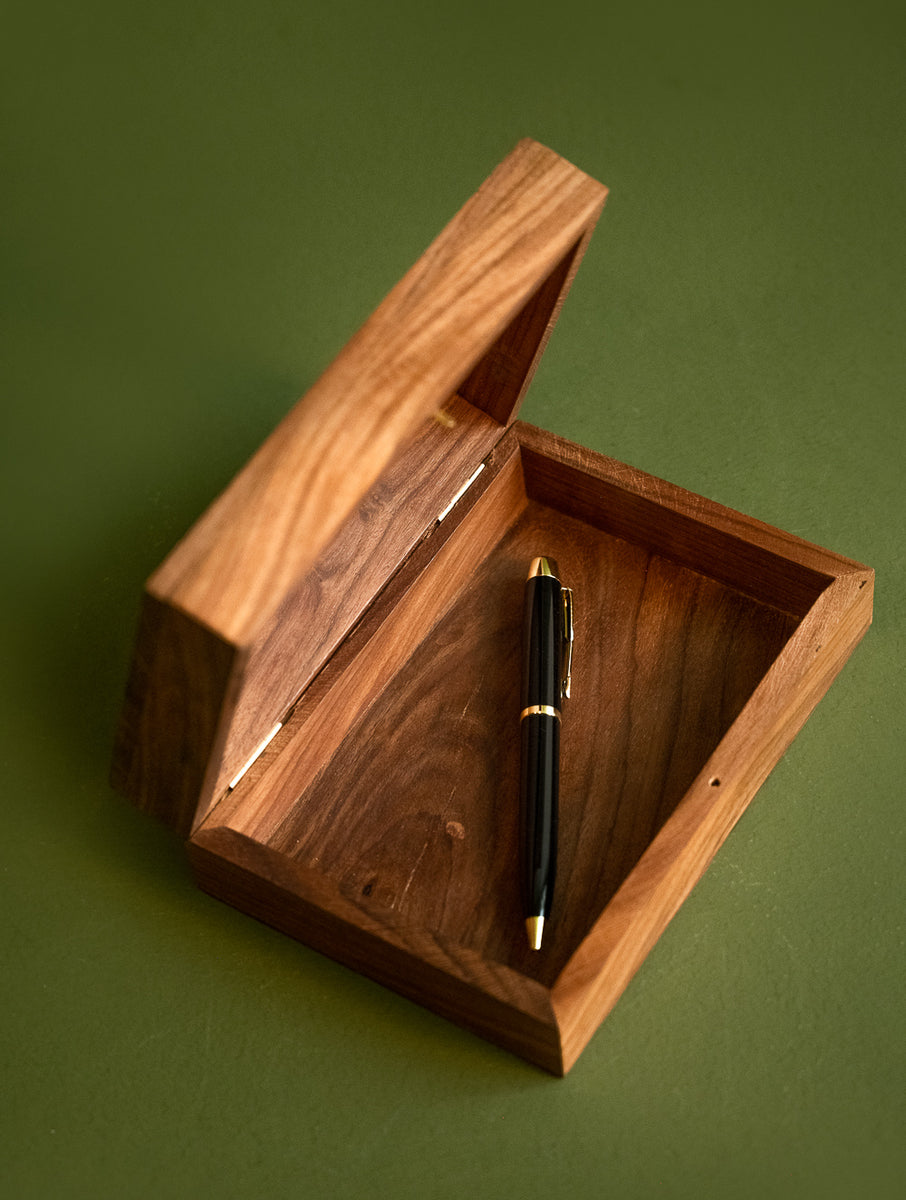 Buy Tarakashi Wooden Inlay Decorative Box - Tree of Spades Online