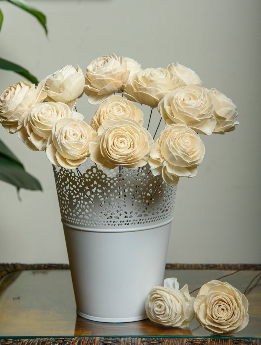 Buy Handcrafted Shola Flowers - Soothing Roses (Bunch of 15) Online